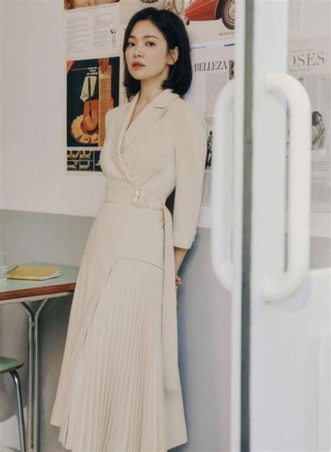 다크네이비색상 미샤 플리츠 미디 원피스 44사이즈 세컨웨어 헬로마켓