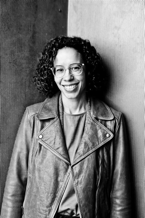 The Strategic Importance Of Modern Headshots For Small Businesses And Entrepreneurs Pixie Posie