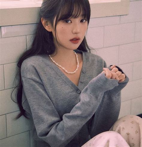 아이브 장원영 싱숭생숭 봄 맞은 로맨틱걸 러블리 매력의 프렌치시크룩 패션엔