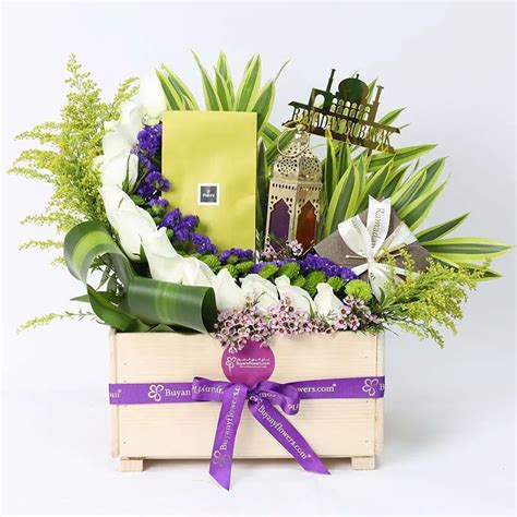 Online Crescent Bateel And Patchi Floral Hamper Delivery In Uae Buy