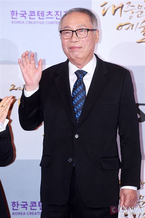 변희봉 오늘 18일 암 투병 끝 별세 셀럽미디어