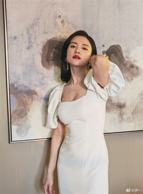 镜面 on Twitter 很少看到她啊丰满圆润的身材是真不错