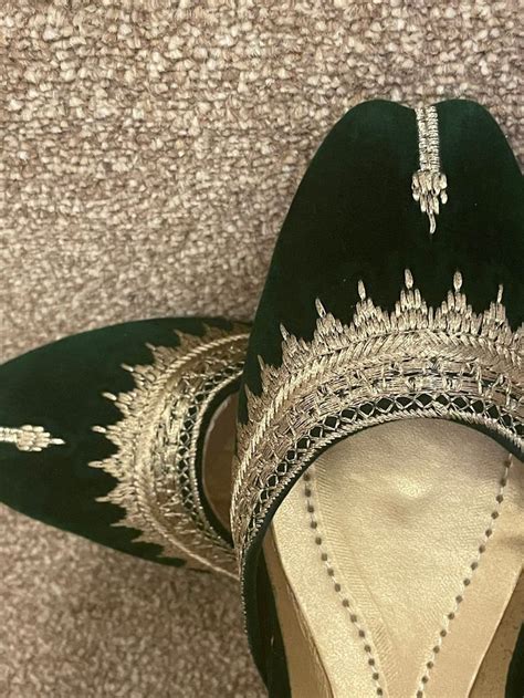Green Embroidered Traditional Khussa Womens Velvet Jutti Pakistani