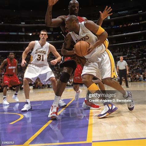 1110 Shaquille Oneal Kobe Bryant Lakers Photos And High Res Pictures