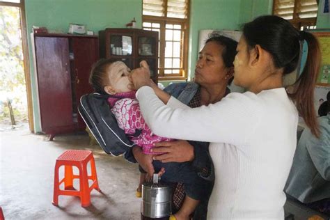 ငါန်းဇွန်မြို့၌ ကလေးငယ်များအား အင်အားဖြည့်ဗီတာမင် A ၊ သံချဆေးတိုက်က