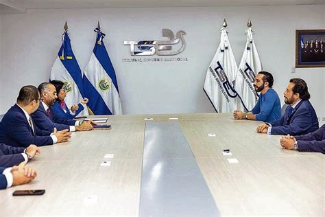 Exmagistrado del TSE dice hubo presión para inscribir candidatura de