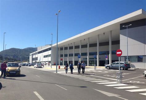 La Consejera De Salud Anuncia Que El Hospital De La Serranía Contará