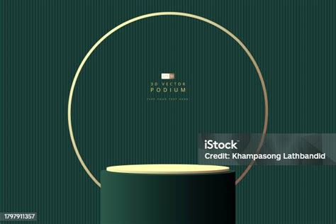 추상 럭셔리 그린 골드 3d 실린더 연단 받침대는 황금 반지 모양과 수직 배경으로 사실적입니다 모형을 위한 최소한의 벽 장면 쇼케이스를 위한 무대 3d 벡터 기하학적 플랫폼