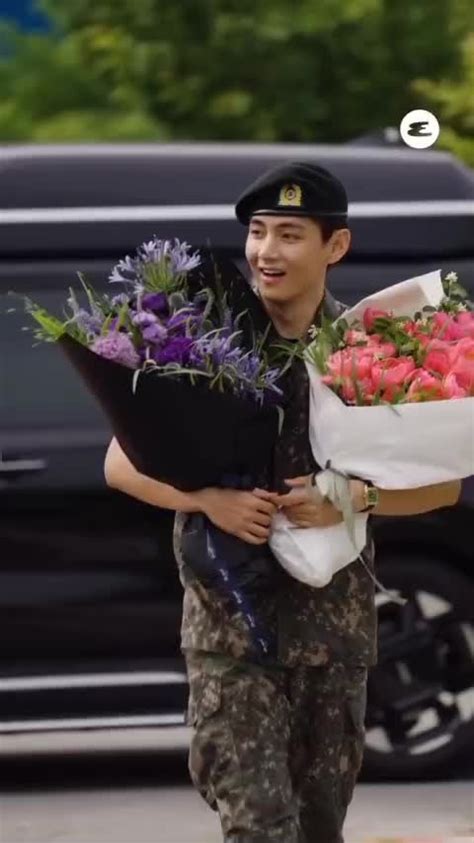 Bts Community Post 태형~♡ 노래의 감정은 당신의 독특한 스타일을 완벽하게 반영합니다 당신의 목소리뿐만 아니라 노래의 전체 분위기는 사람의 영혼을