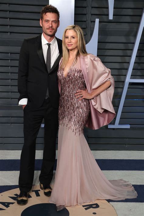 Mira Sorvino 2018 Vanity Fair Oscar Party In Beverly Hills • Celebmafia