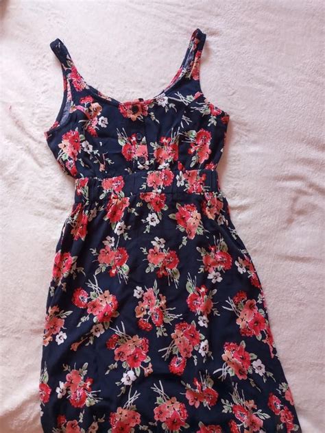 Сукня — ціна 80 грн у каталозі Сарафани Купити жіночі речі за доступною ціною на Шафі Україна