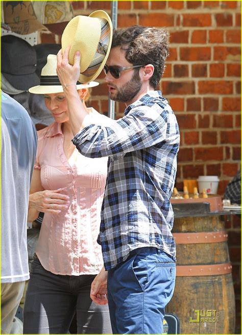 Photo Penn Badgley Hat Shopping 01 Photo 2548005 Just Jared