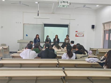 药学与检验学院开展学生会干部初试竞选活动 雅安职业技术学院团委