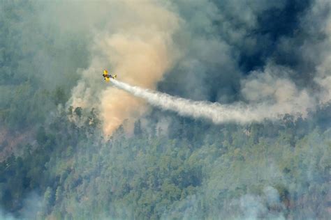 Holguín Sofocan Incendio Forestal En Mayarí Con Aeronaves Radio Angulo