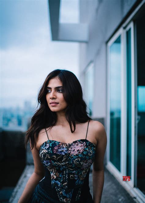 Actress Malavika Mohanan Latest Hd Stills Blowing Minds Away Social