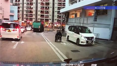 車cam直擊 見到呢位輪椅阿伯，真係人都癲！ Youtube