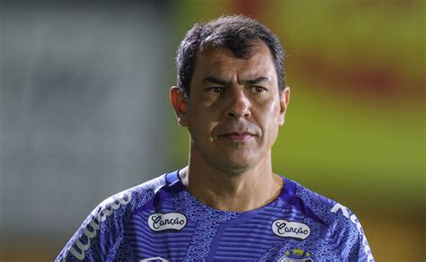 Auxiliar De Carille Gera Polêmica No Santos Após Declaração Em Entrevista