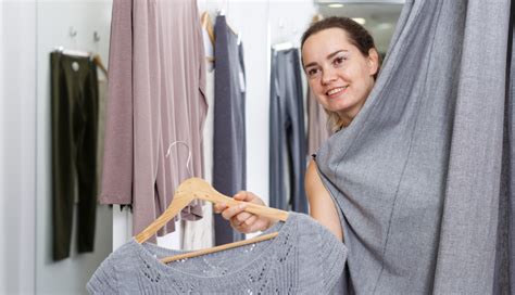 5 Key Examples Of Rfid Technology In Retail Rfid Label