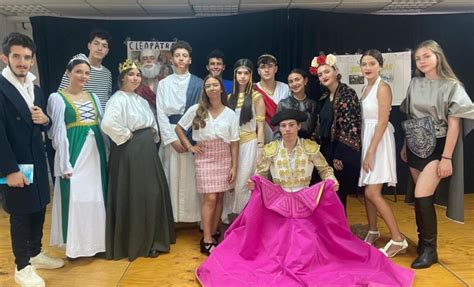 PERSONAJES HISTÓRICOS Centro Educativo Fundación SAFA