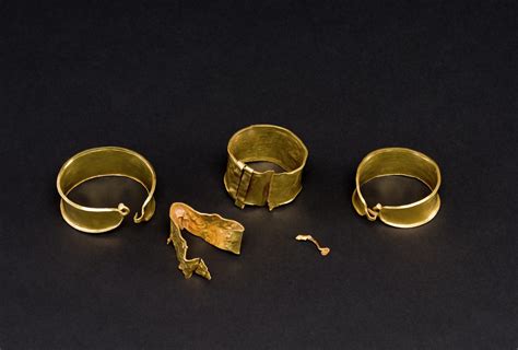 Bronze Age Gold Jewellery Fragment Collections Online Museum Wales