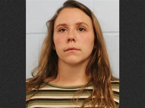 Say What Now 24 Year Old Elementary School Teacher Had Inappropriate