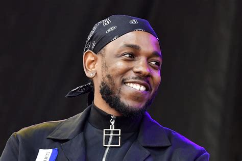 The Hidden Meaning Behind Rappers Black Bandana Noodls