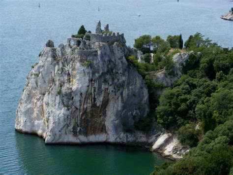 Duino Castle Triestre Italy Photo On Sunsurfer