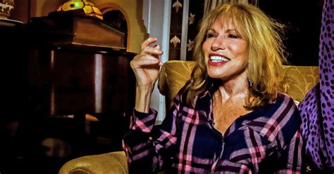 Carly Simon Describes Her Jackie Kennedy Deathbed Farewell