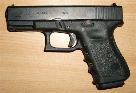 Top 10 9mm Handguns Of All Time Glock Sig Berettawhos The Best