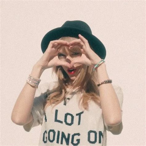Taylor Swift 22 Music Video Wallpaper Taylor Swift