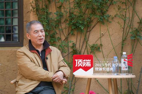 梁晓声提高写平凡的能力把寻常生活虚构成读者爱看的故事丨青年对话大家 河南 文学