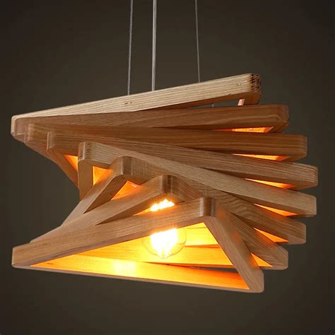 Lustre Triangular De Madeira Anelo Criativo