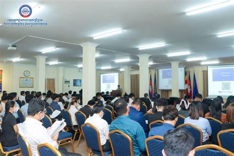 មន្ត្រីក្រសួងពាណិជ្ជកម្ម សហការជាមួយសភាពាណិជ្ជកម្មកម្ពុជាបើកសិក្ខាសាលាស្ដីពីអនុក្រឹត្យផ្សាយផលិតផល