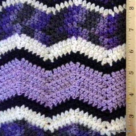 CROCHET Y PUNTO Por Rosario Soto Colchita A Rayas Zig Zag