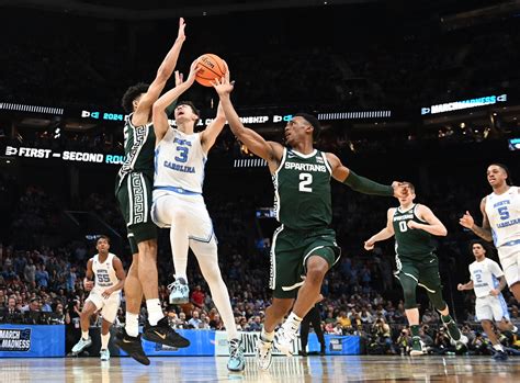 North Carolina recovers to bounce Michigan State, 85-69 | Reuters