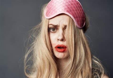 Premium Photo Portrait Of A Blonde In A Sleep Mask And Bright Makeup
