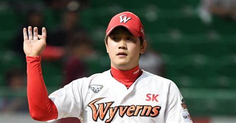 Sc현장리뷰 하재훈19s 로맥 이재원 2경기 연속포 Sk 롯데 추격 따돌리고 8대5 승리