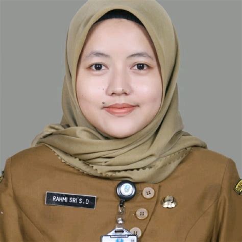Rahmi Sri Setyawati Dewi Guru Dikmenum Dinas Pendidikan Jawa Timur