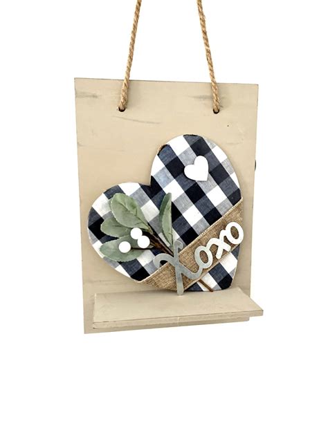 40 Farmhouse Valentines Day DIY Decor Projects