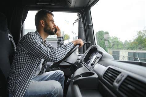 Página 5 Imágenes De Persona Manejando Camion Descarga Gratuita En