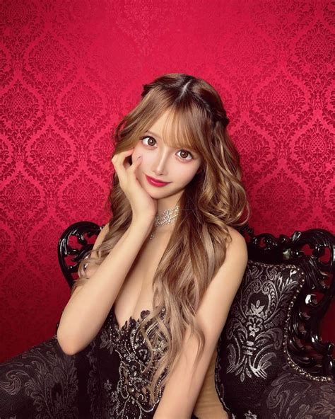 桜咲乃愛さんのインスタグラム写真 桜咲乃愛instagram「🩵🩷🩶 ヘアメは Hairmakesalonm のえみさん💓