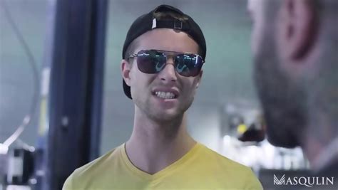 Car Mechanic Fucks Babe At Workshop Xh EiZ