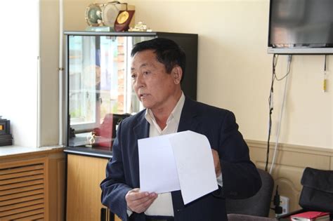 Уулын спортын ОУХМ Б Цэвээндашийг Дархан хотын “Хүндэт иргэн” ээр өргөмжлөнө