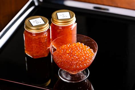 日本料理 晴山 いくらの醤油漬け 2瓶箱入り 一休comお取り寄せ