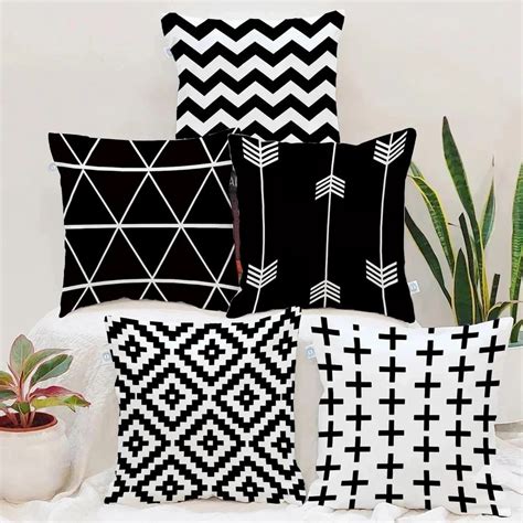 Multicolor Geometrical Cushion Covers At Rs 250 In New Delhi Id