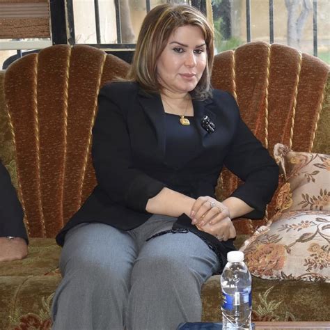 نسوان كبيرة في ألسن