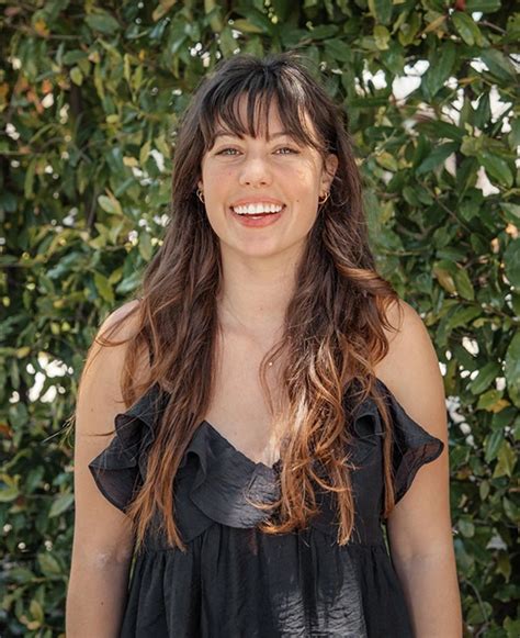 Home Gabrielle Lemos