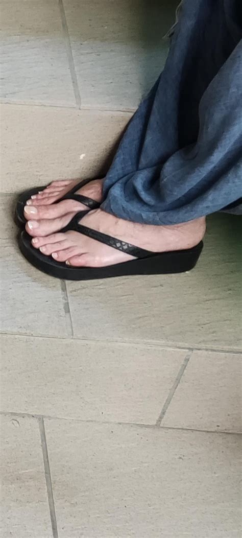 Milf Feet In Flip Flops Rflipflopsporn