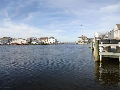 425 Eisenhower Ave Ortley Beach Nj 08751 Zillow