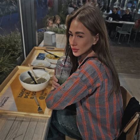 Eлизавета Волкова 🇷🇺 Liza Vlkv • Threads Say More